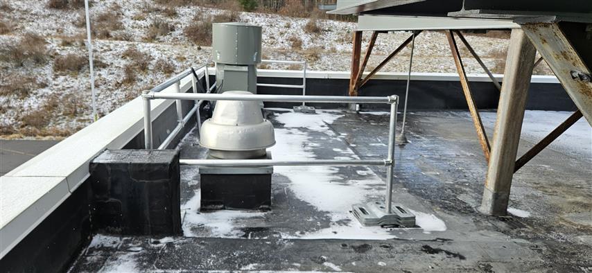 Gargoyle Rooftop Guardrail 16 ft Kit | OSHA Fall Protection